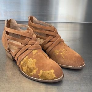 Sundance | Shoes | Low Heel Embroidered Leather Boots From Sundance ...